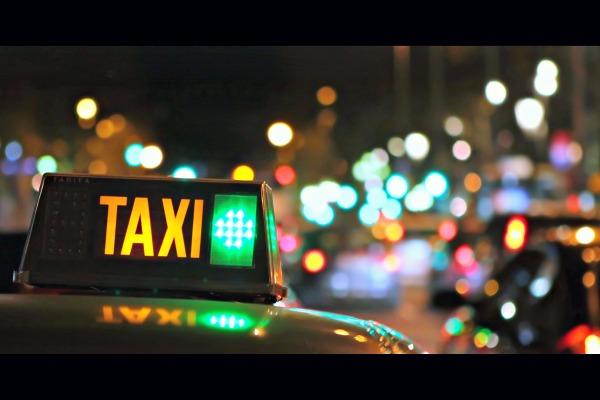 9 Things Taxi Drivers Do That We Wish They Wouldn’t - Notable Life